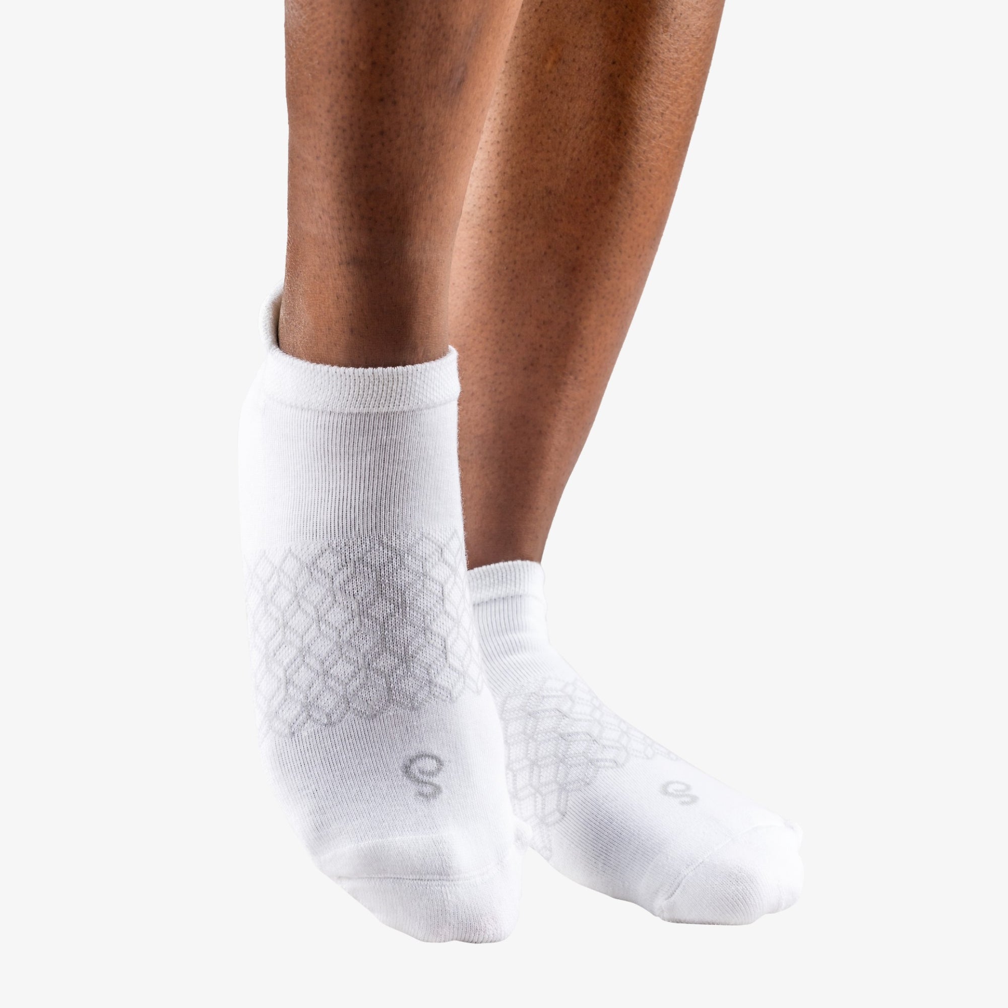flow - organic combed cotton gripper socks - hipSwan uk